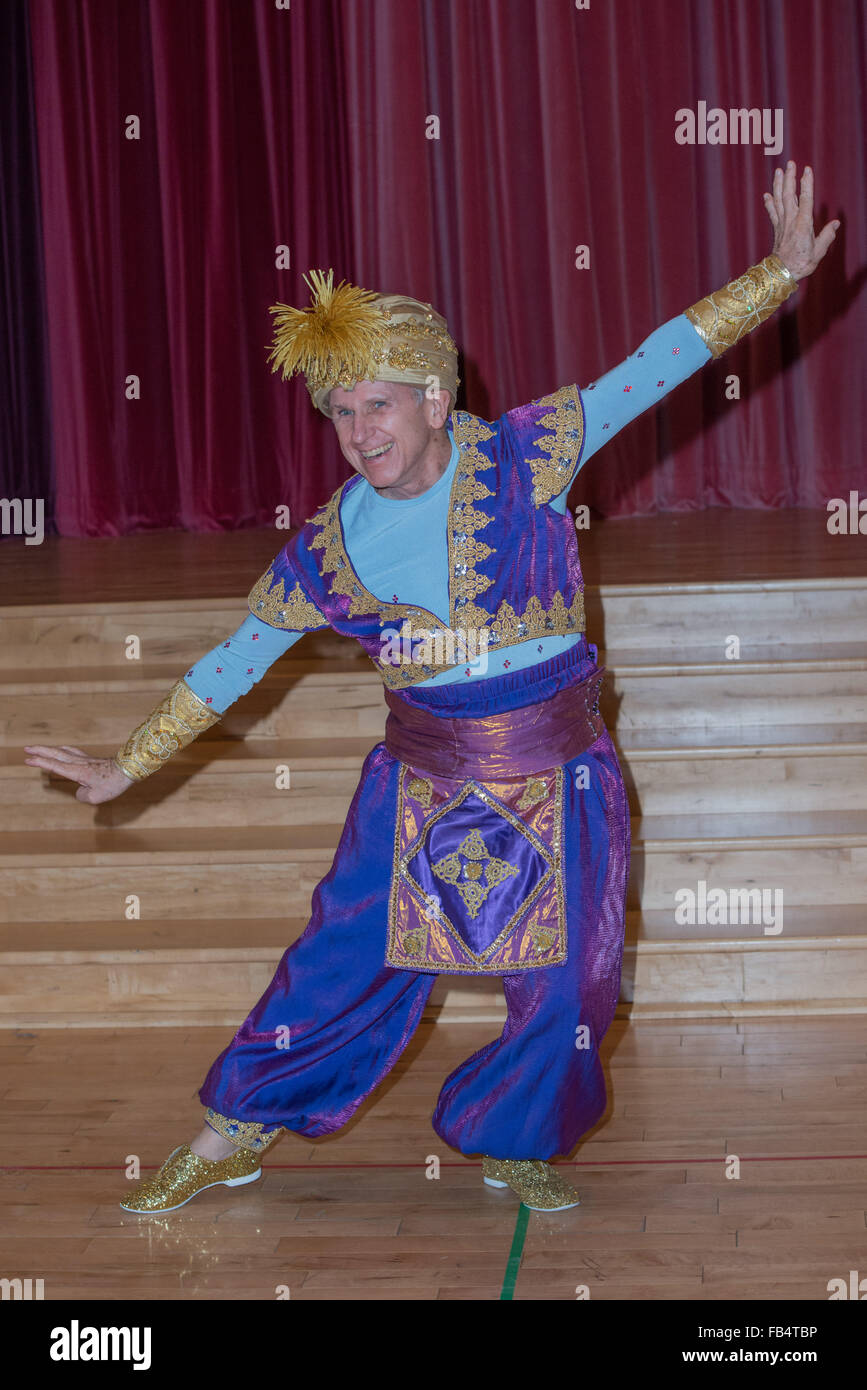 Aladdin in ballet hi-res stock photography and images - Alamy