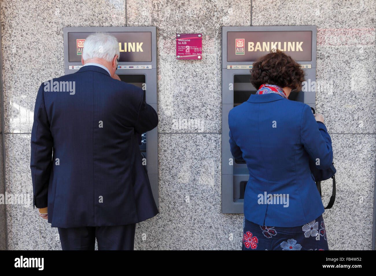 Cash draw hi-res stock photography and images - Alamy