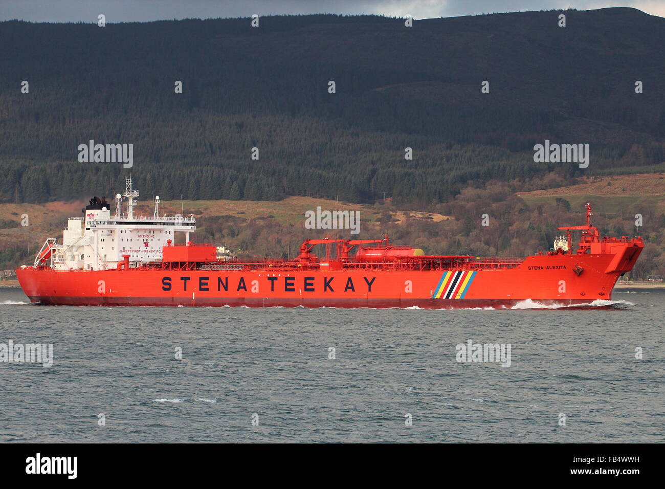 Registered in the Bahamas, the oil tanker Stena Alexita approaches ...