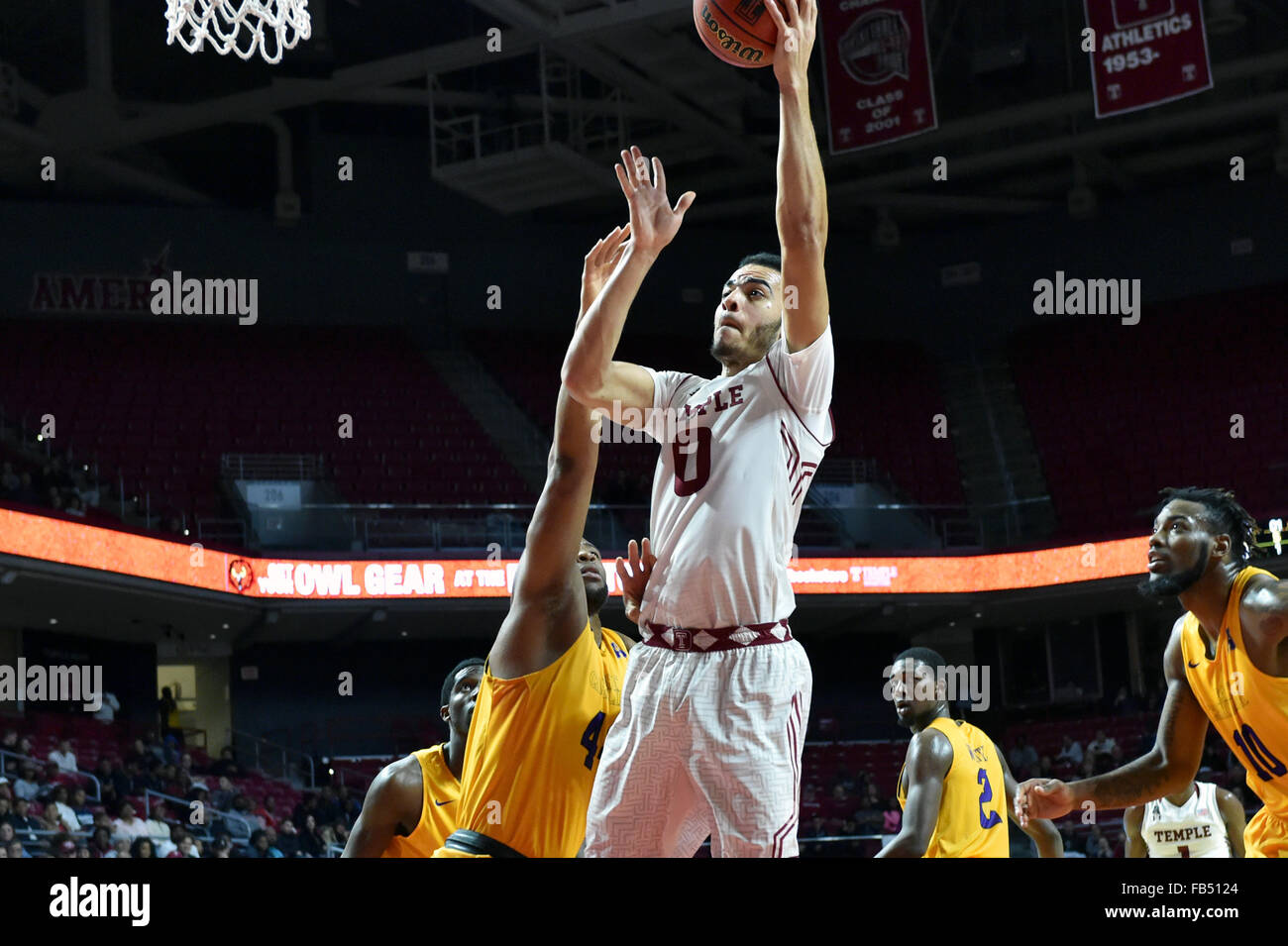 Philadelphia, Pennsylvania, USA. 9th Jan, 2016. Temple Owls forward OBI ...