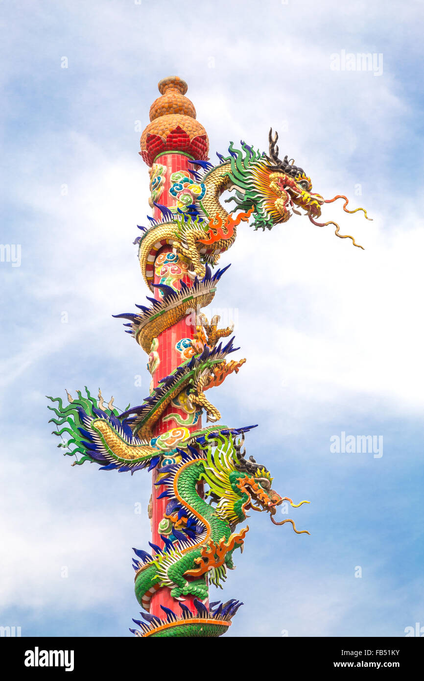 Gold dragon sculpture in the chinese temple hi-res stock photography ...