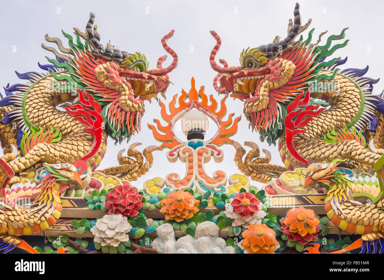 Dragon statue style in chinese temple Stock Photo - Alamy