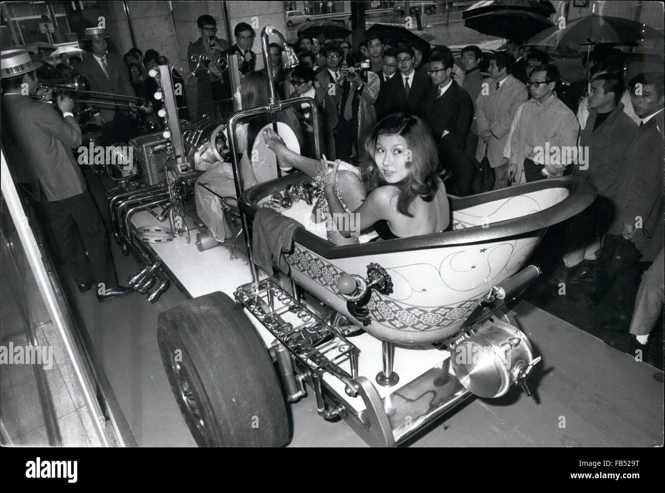 1968 - It's called the ''Bathtub Buggy''' This bizarre mobile bathroom ...