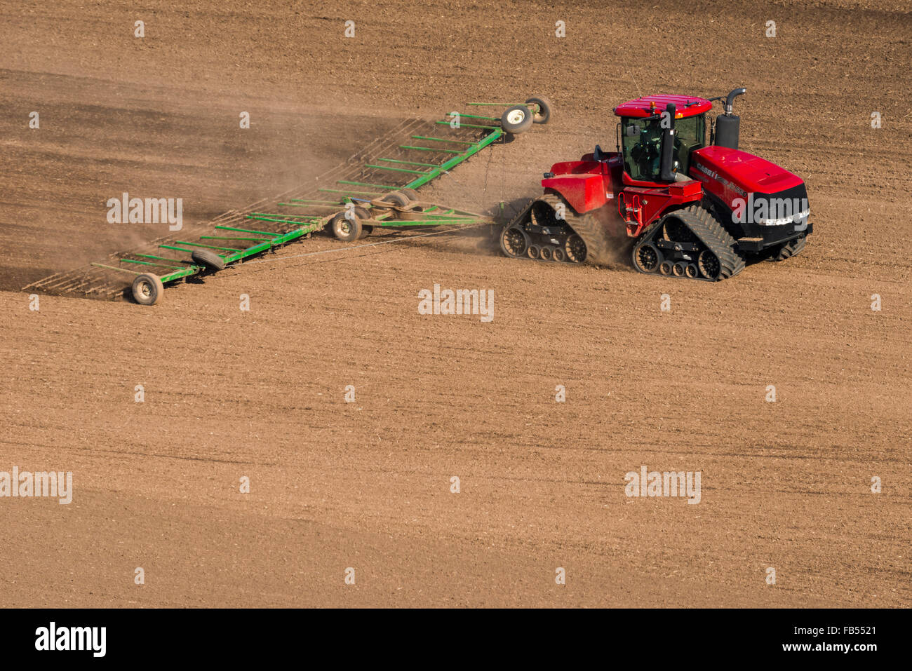 case quadtrac tractor harrowing a garbanzo bean seedbed in the Palouse ...