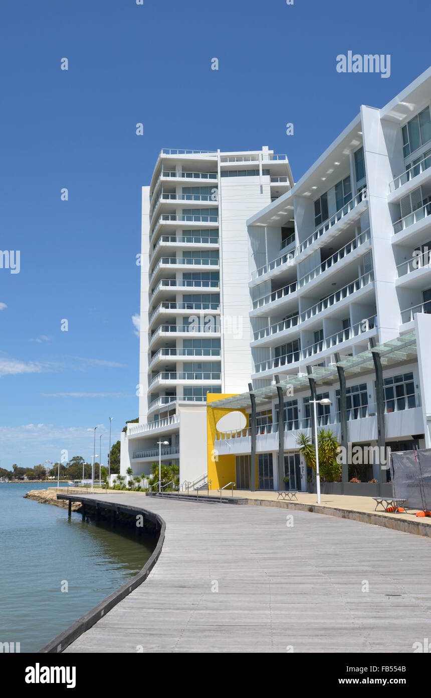 Modern boardwalk hi-res stock photography and images - Alamy