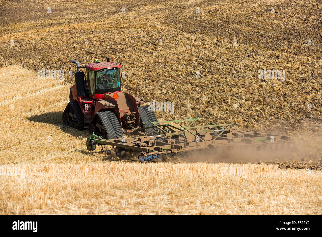 Case quadtrac tractor discing a field of wheat stubble in the Palouse ...