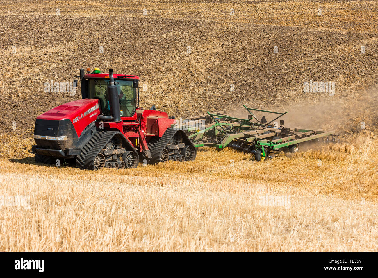 Disc farm equipment in field hi-res stock photography and images - Alamy
