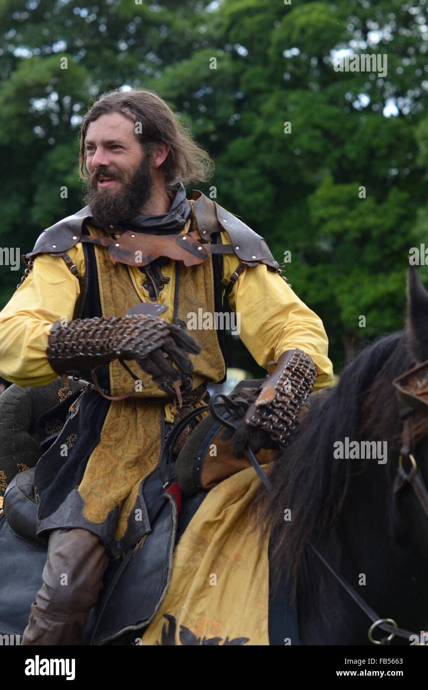Medieval knight armour britain hi-res stock photography and images - Alamy