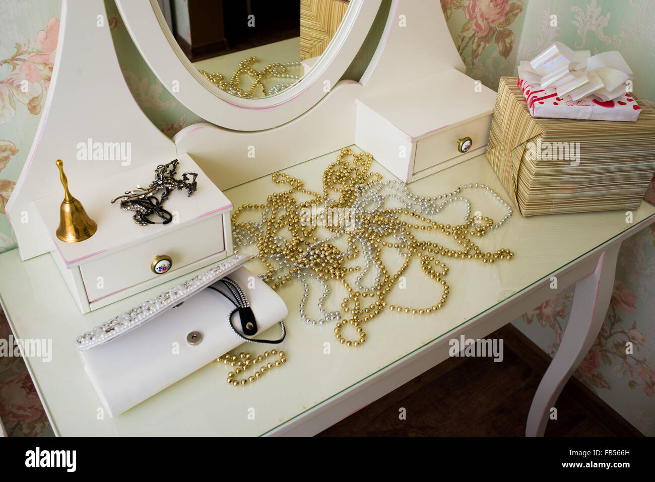 Vintage white boudoir Stock Photo - Alamy