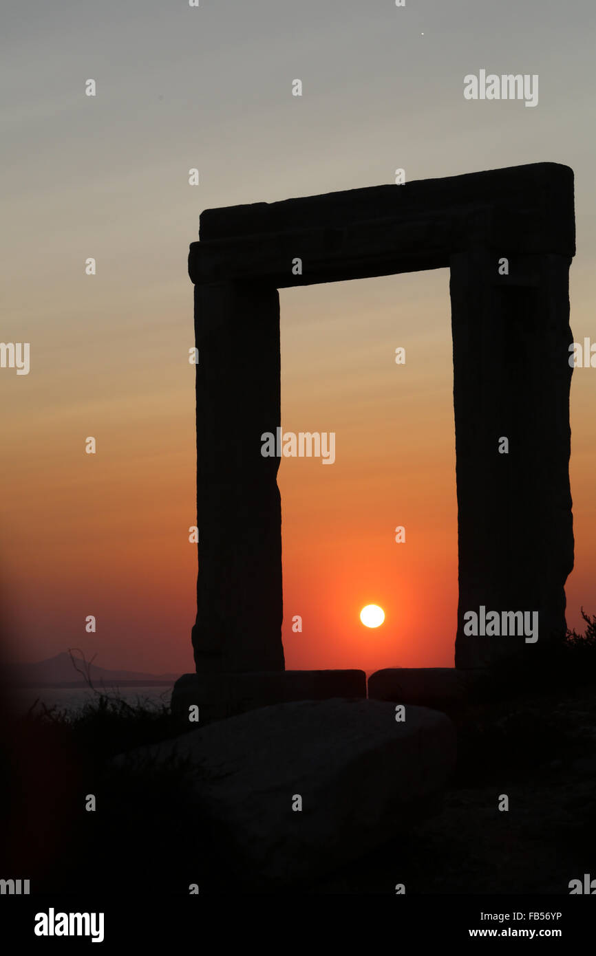 The Portara Gate of the Apollo Temple in Naxos island Stock Photo - Alamy