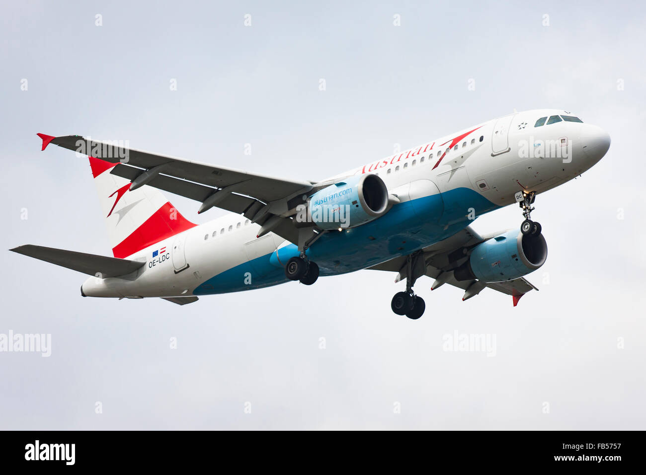 Austrian airlines jets hi-res stock photography and images - Alamy