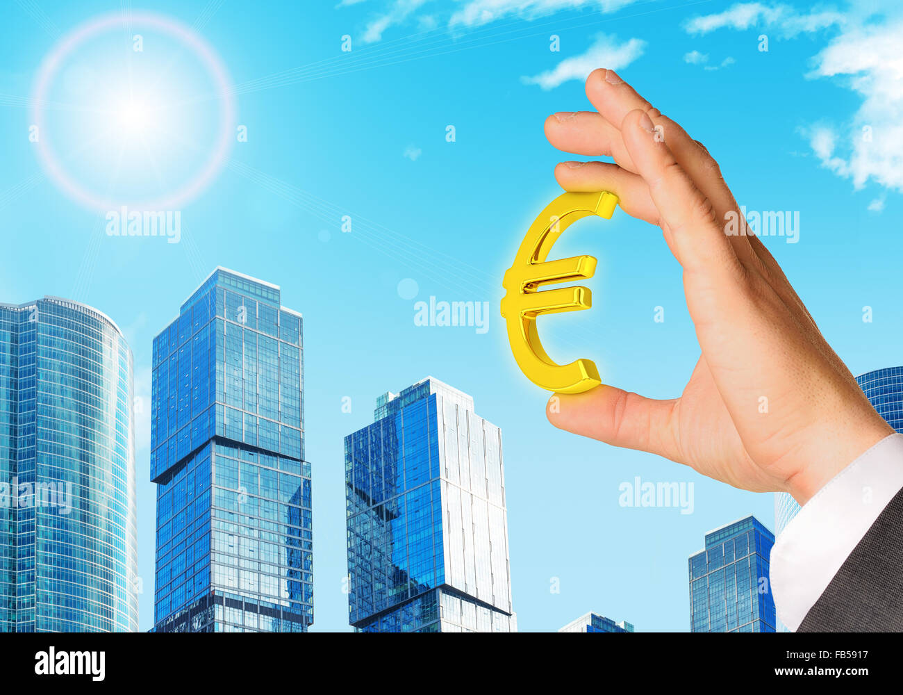 Euro sign gold 3d hi-res stock photography and images - Alamy