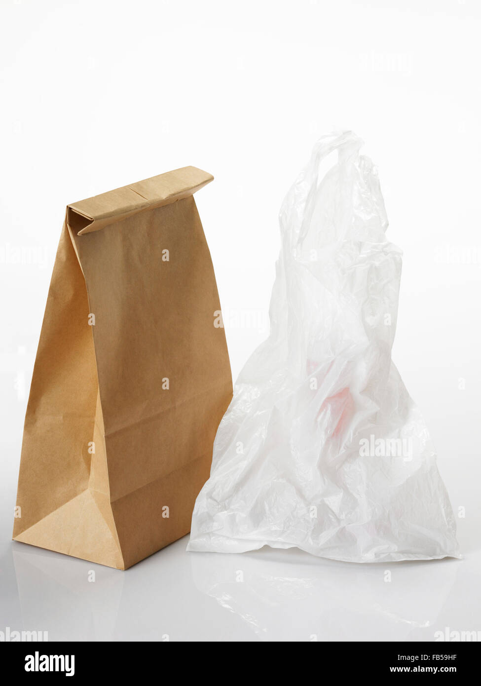 paper bag and plastic bag side by side Stock Photo - Alamy
