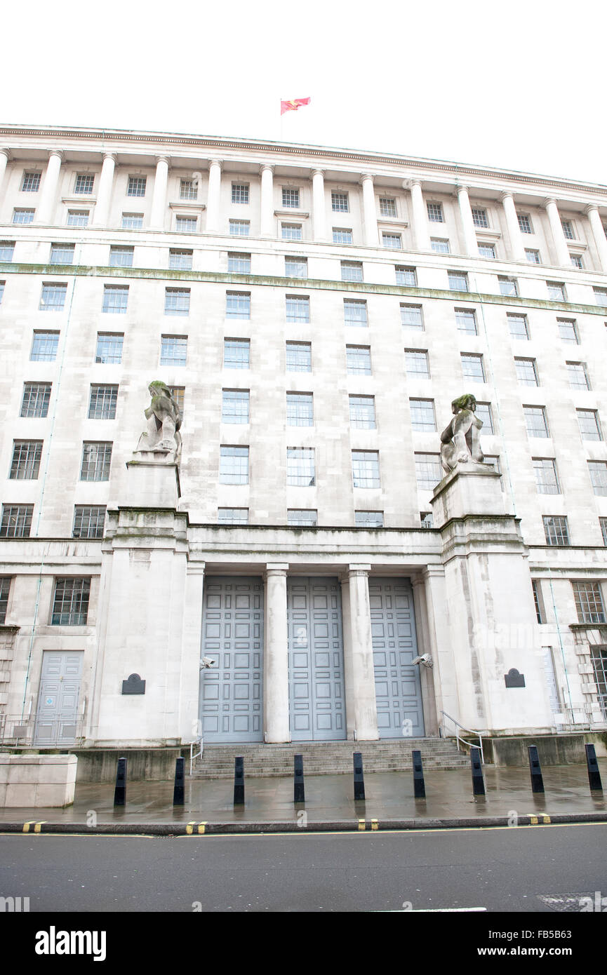 Ministry of defence building on whitehall hi-res stock photography and ...