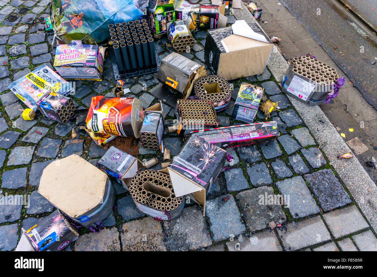 Feuerwerk müll hi-res stock photography and images - Alamy