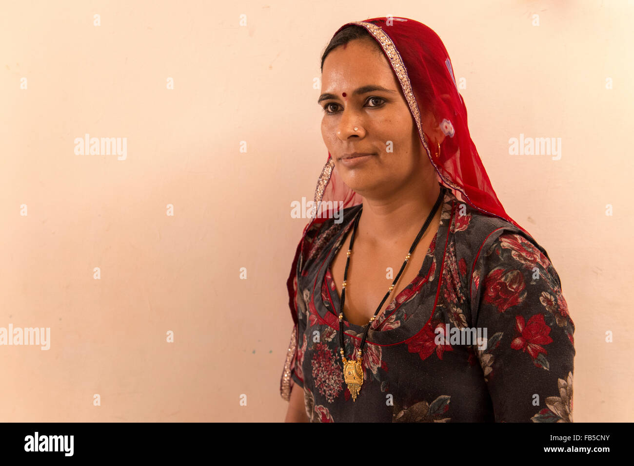 Lady with the veil hi-res stock photography and images - Alamy