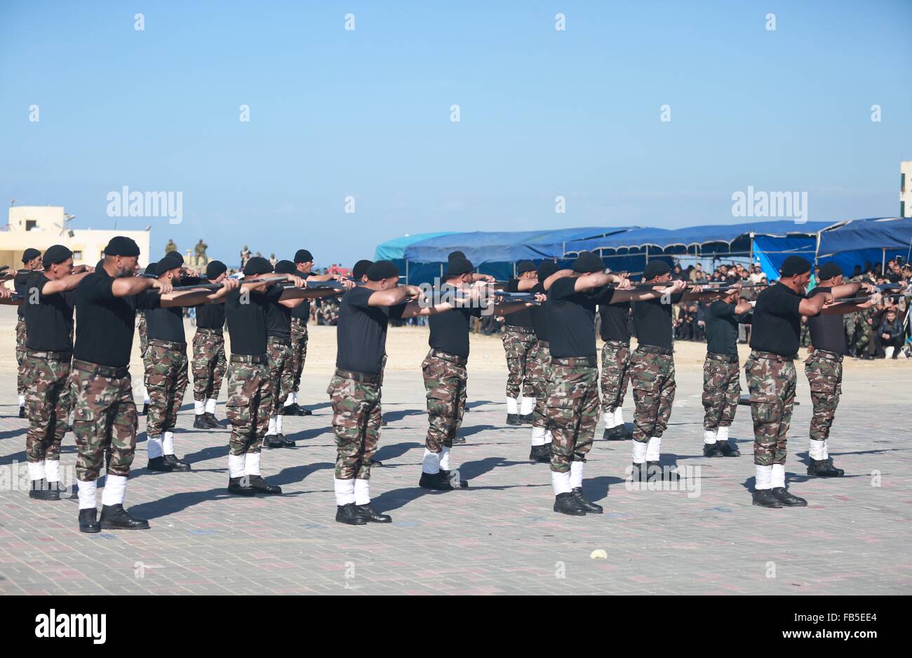 Members palestinian national security forces hi-res stock photography ...