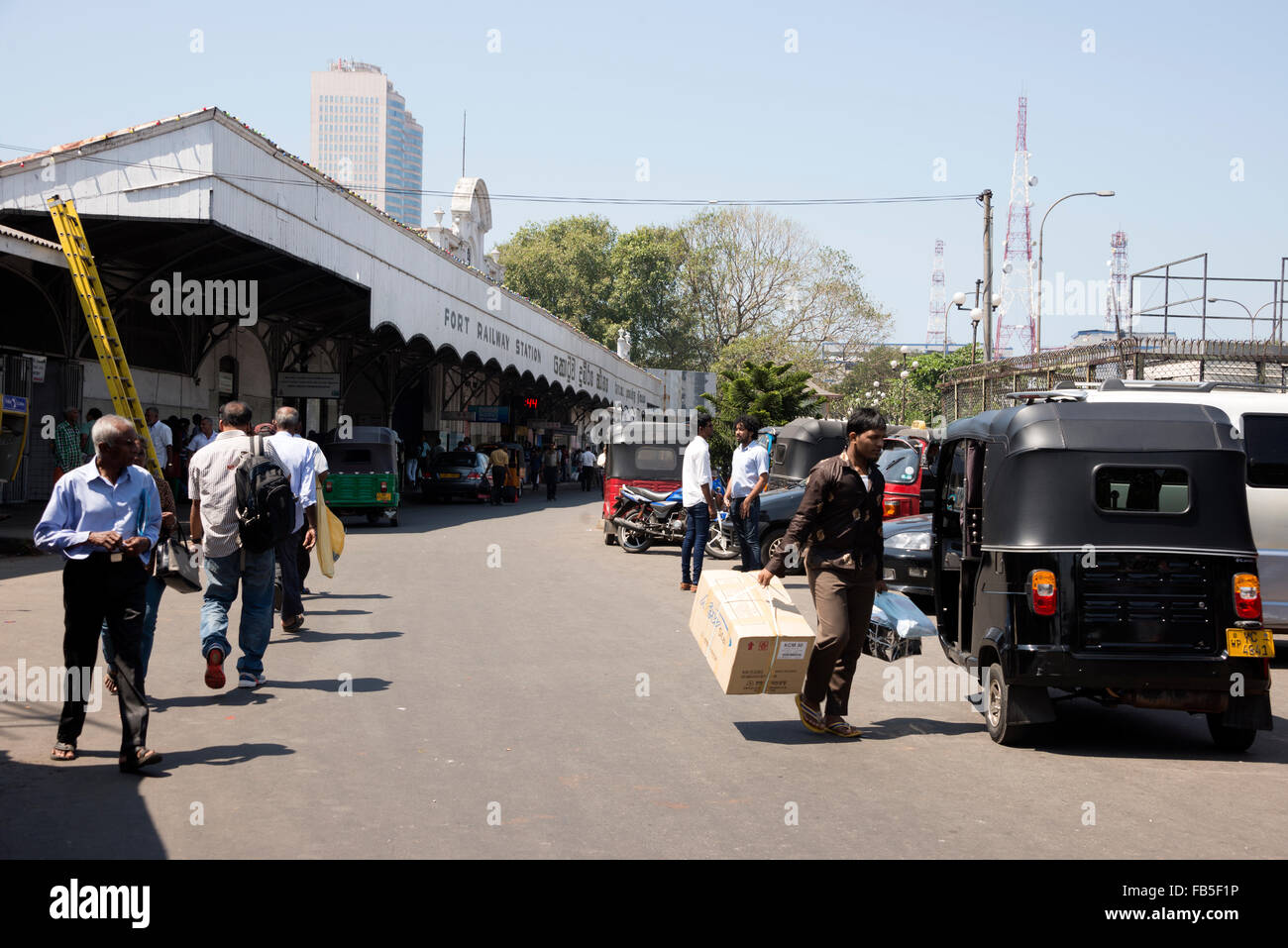 Colombo fort railway station hi-res stock photography and images - Alamy