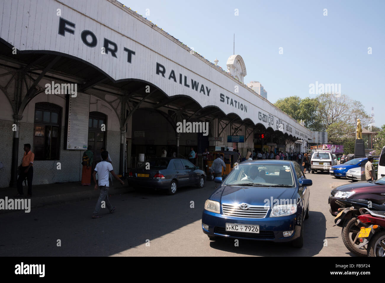 Passengers gathering at Colombo Fort Railway station ( mainline station ...