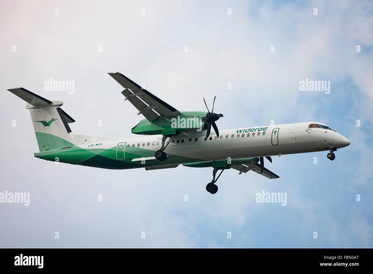 Wideroe hi-res stock photography and images - Alamy