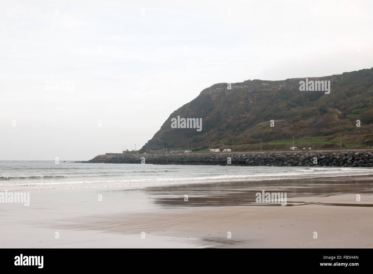 Beautiful and iconic North Bay Beach in coastal town of Scarborogh ...