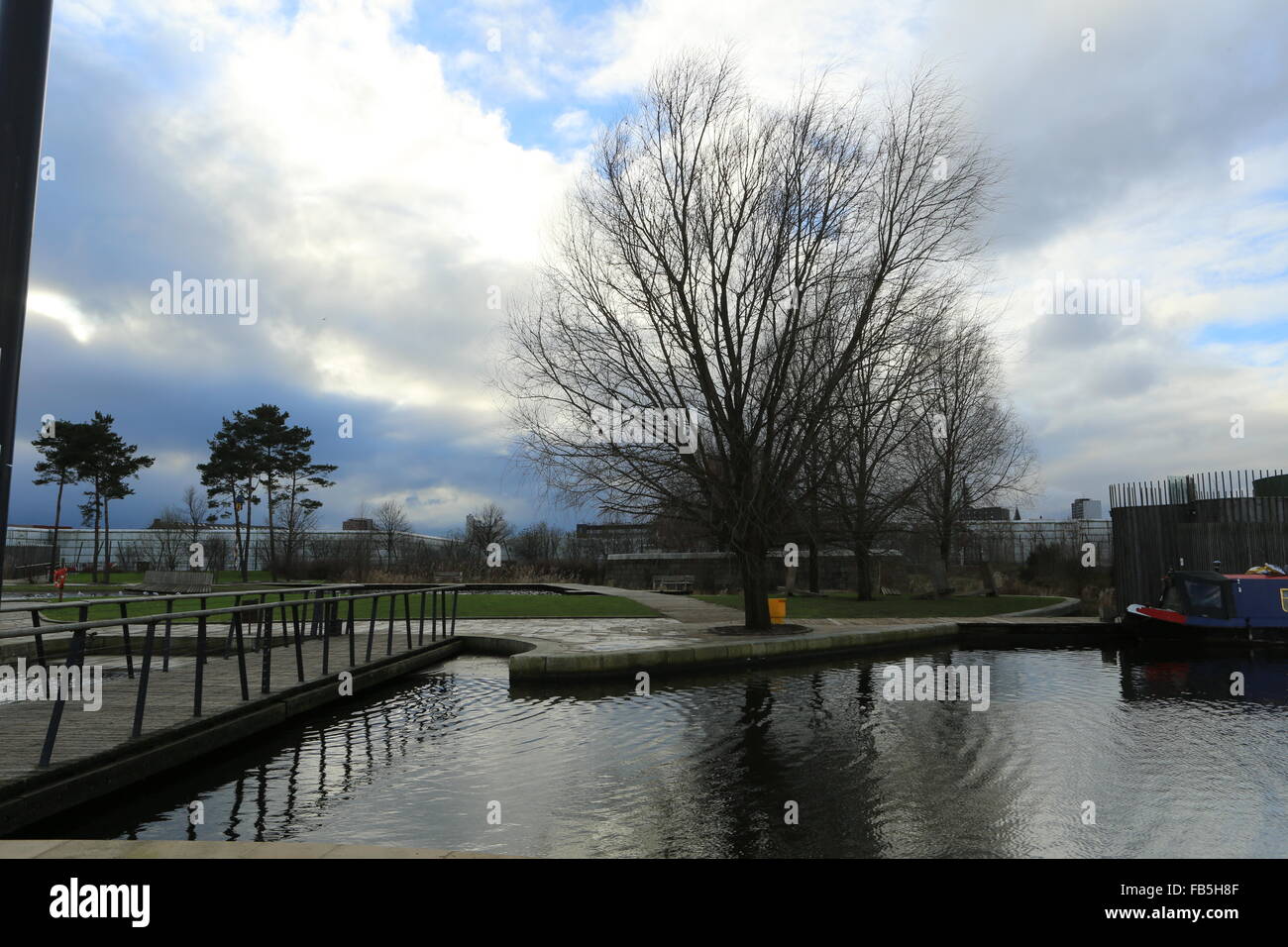 Umist buildings at university of manchester hi-res stock photography ...