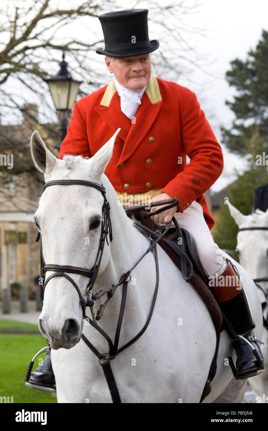 Foxhunting man in top hat hi-res stock photography and images - Alamy