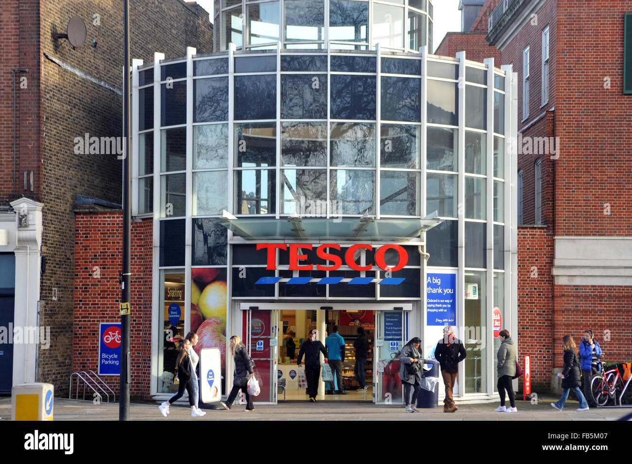 Deep level shelters hi-res stock photography and images - Alamy