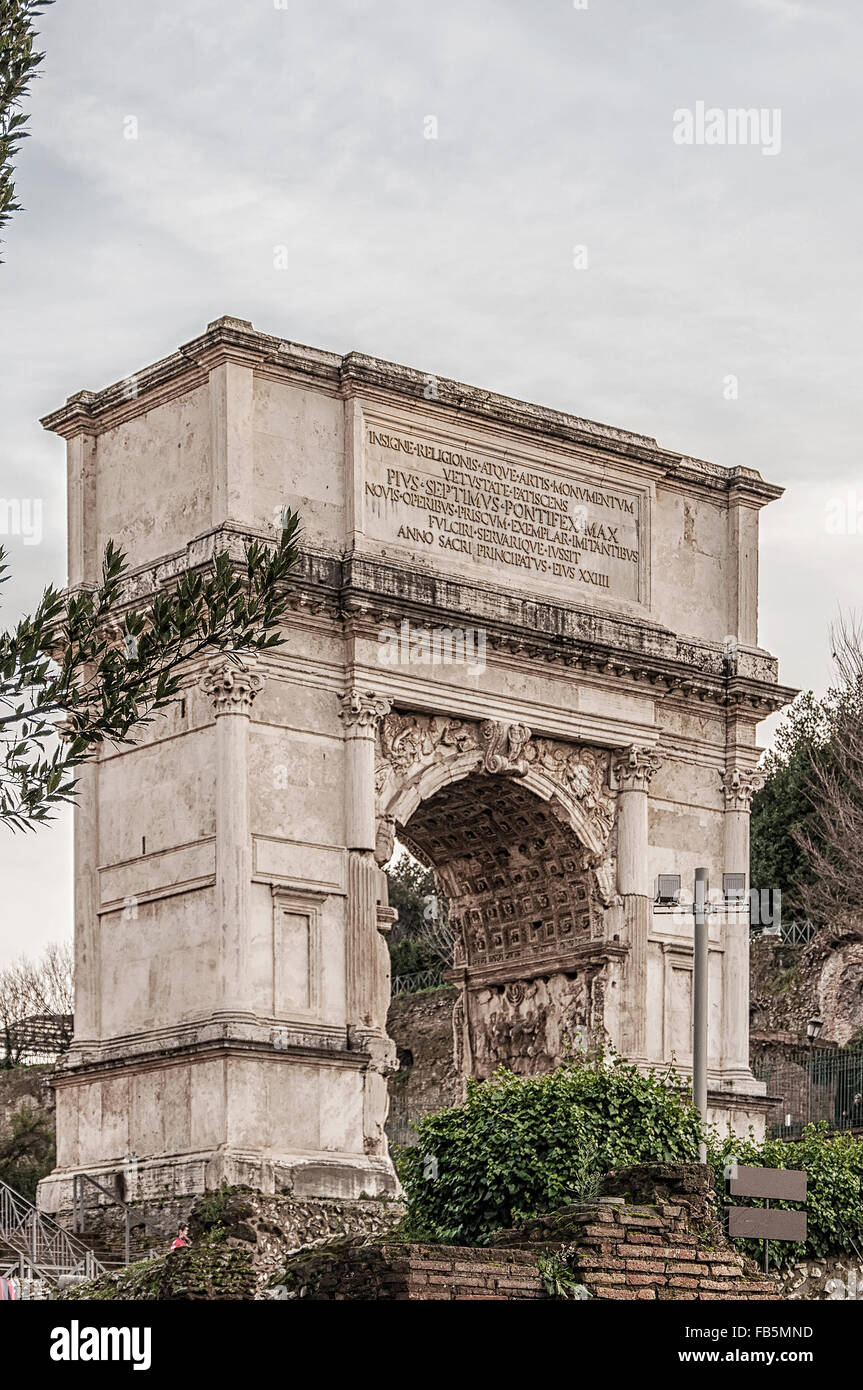 Relief on triumphal arch emperor hi-res stock photography and images ...