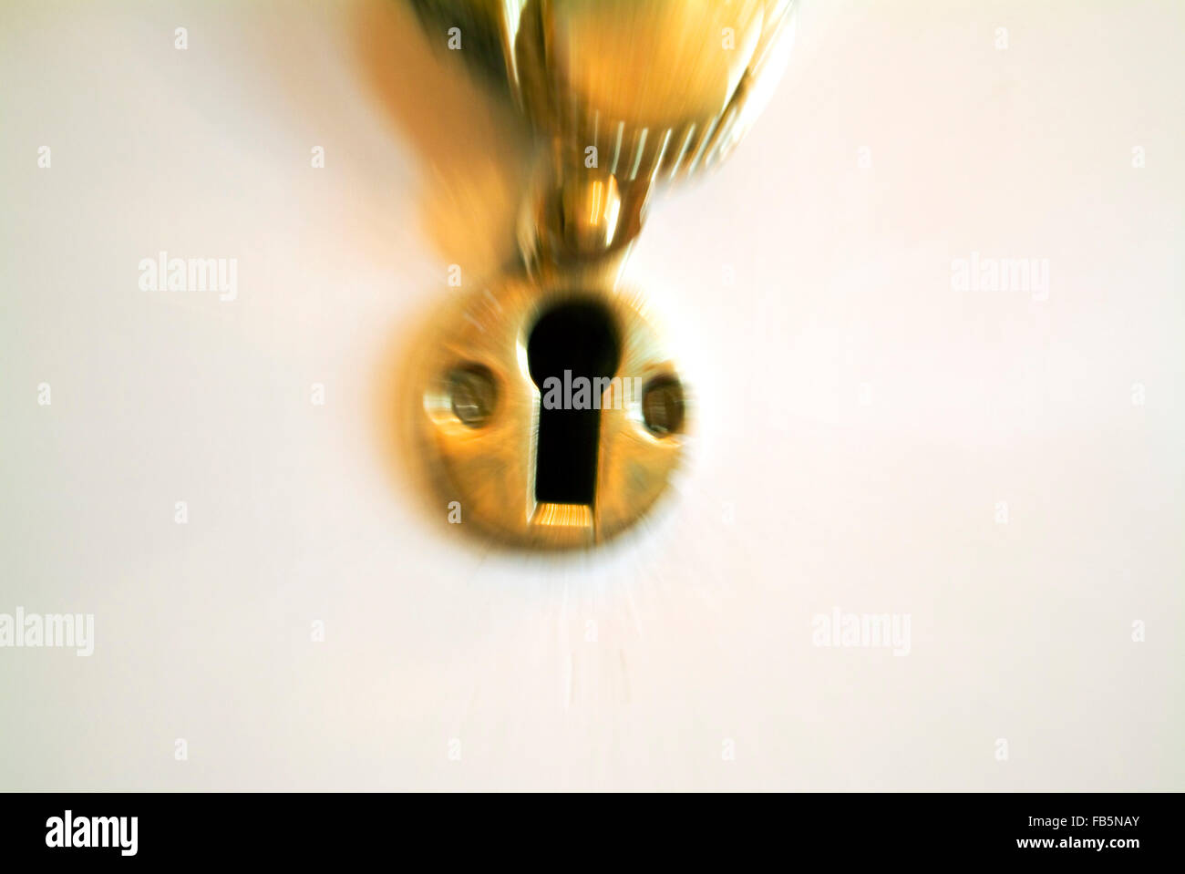 Keyhole in door lock Stock Photo - Alamy