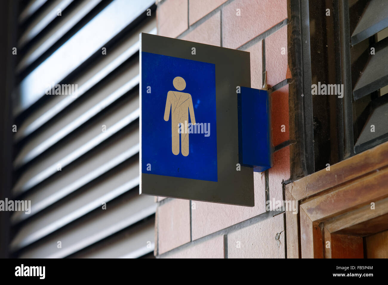 Mens male toilet door sign hi-res stock photography and images - Alamy