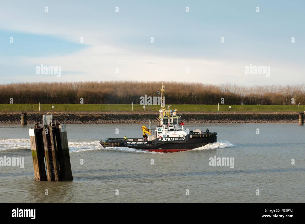 Cargo barges hi-res stock photography and images - Alamy