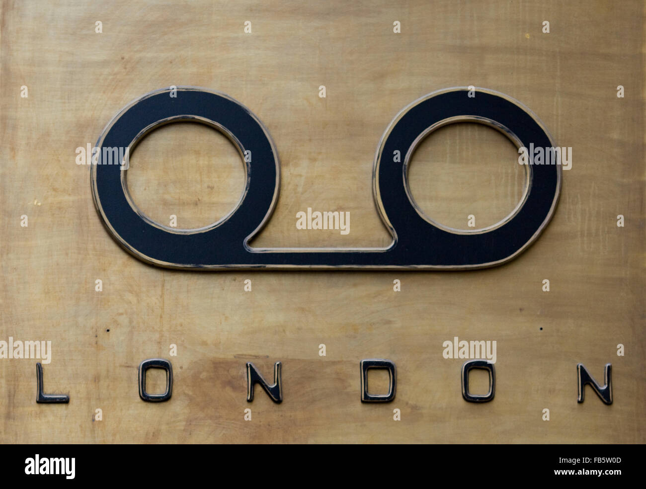 London sign hi-res stock photography and images - Alamy