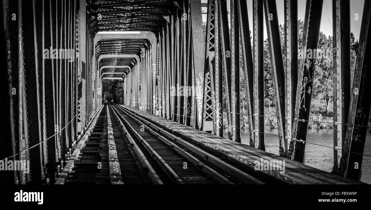 Single point perspective hi-res stock photography and images - Alamy