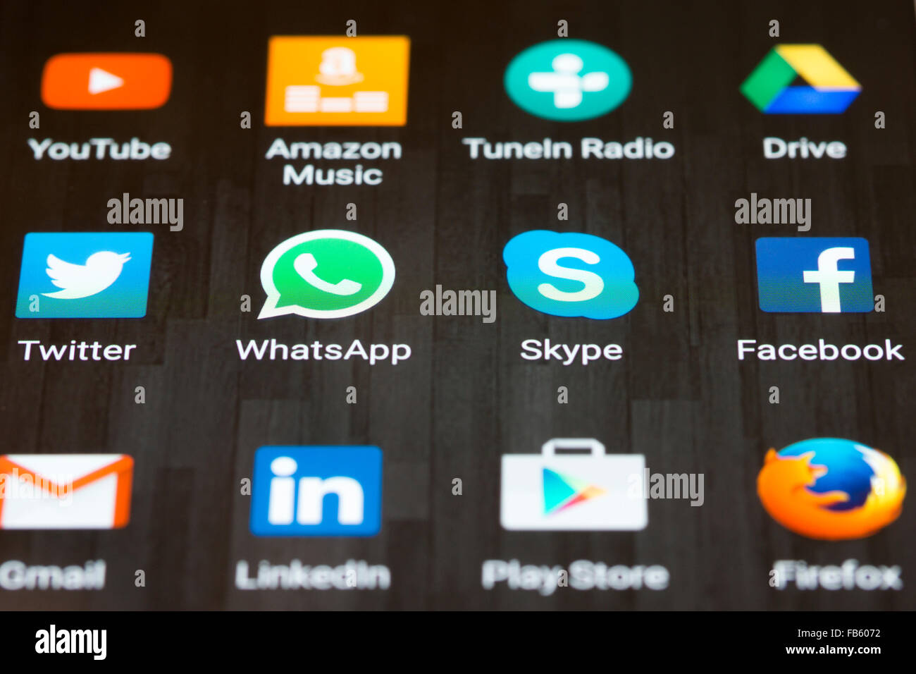Smart phone showing apps hi-res stock photography and images - Alamy