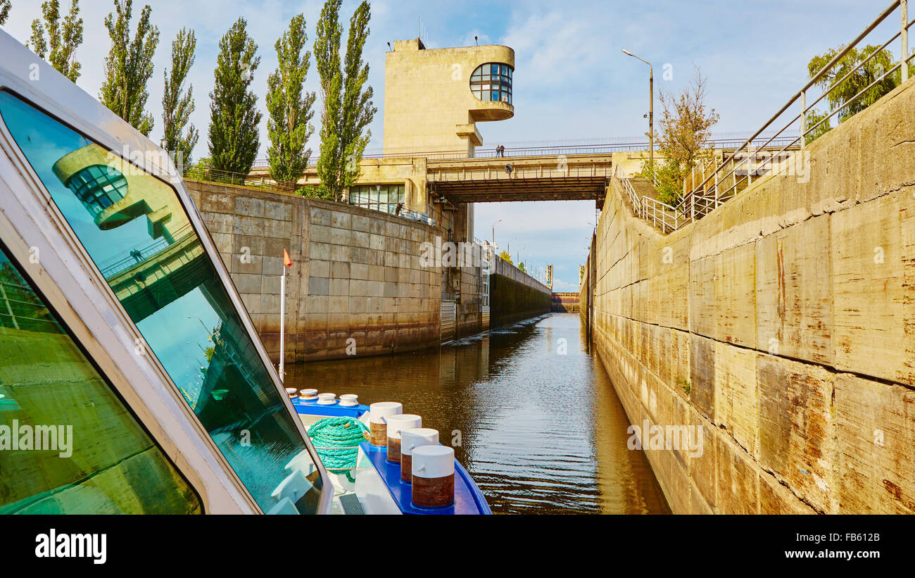 Narrow navigable channel hi-res stock photography and images - Alamy