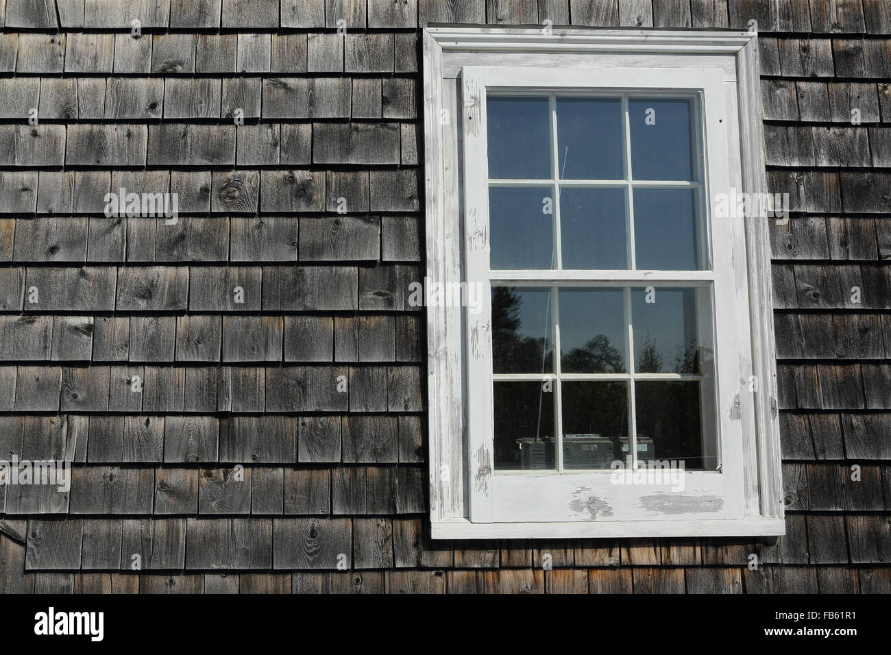 Bay window on facade in hi-res stock photography and images - Alamy