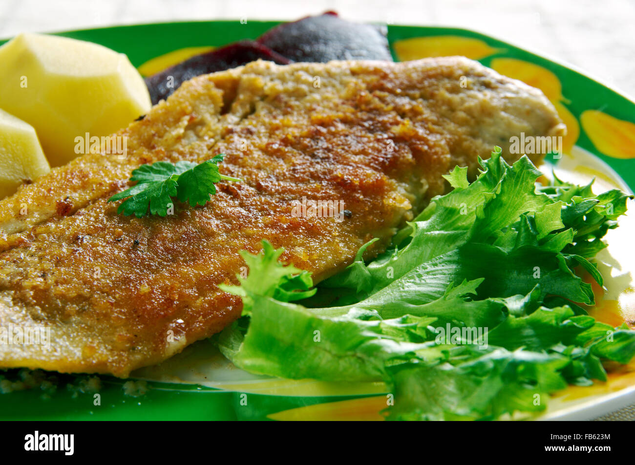 Gebakken sliptong - Fried fish Common sole. Dutch cuisine Stock Photo ...