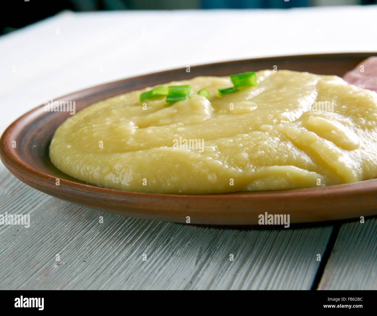 Pease pudding close up.English cuisine Stock Photo - Alamy