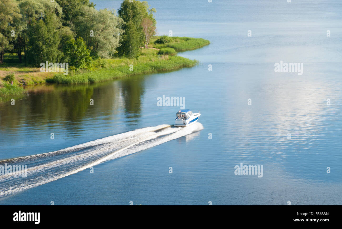 Boating speed boat hi-res stock photography and images - Alamy