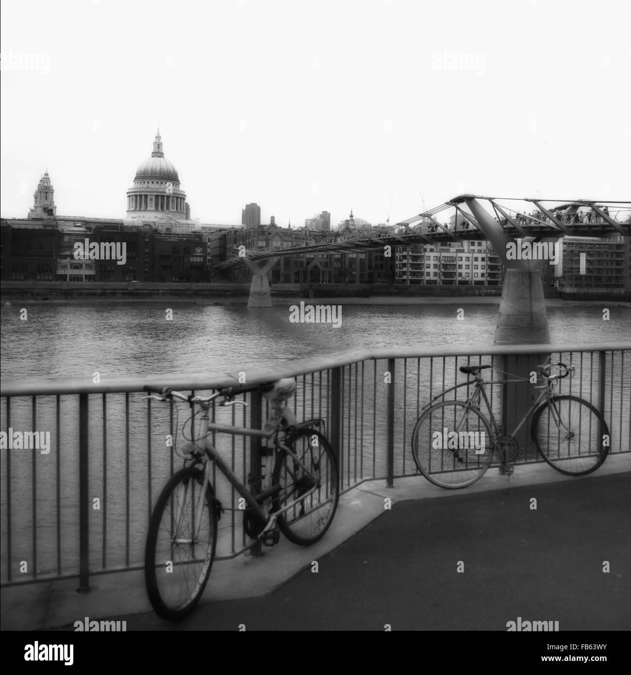 London view over the Thames, afternoon mood Stock Photo - Alamy