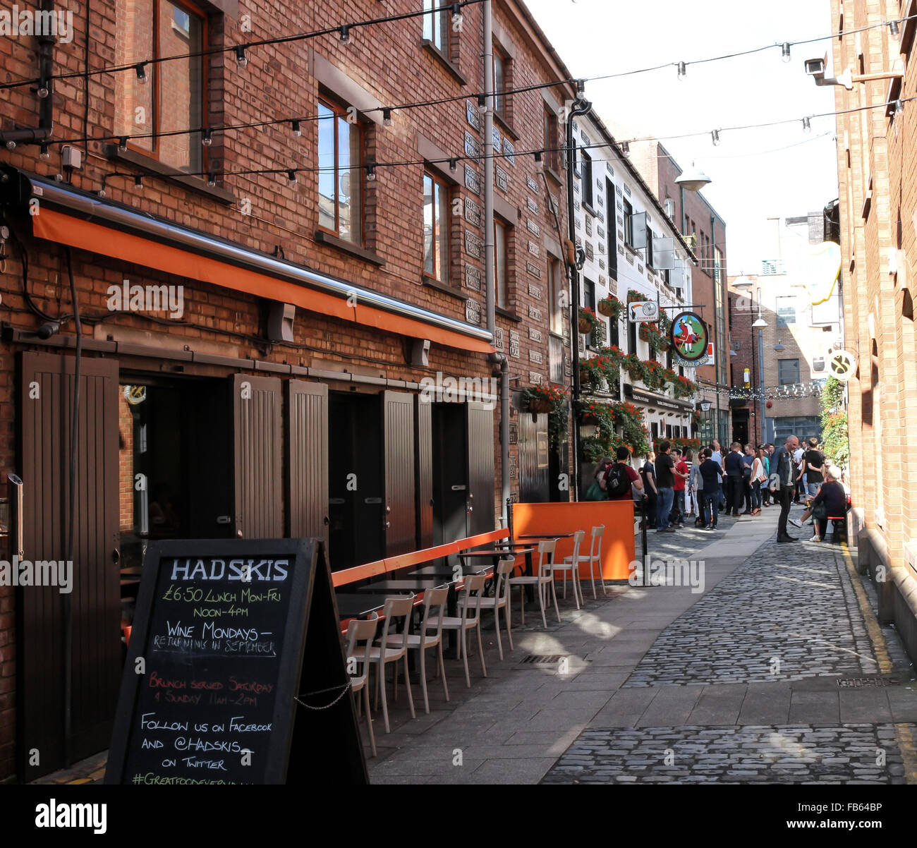 Belfast cathedral quarter hi-res stock photography and images - Alamy