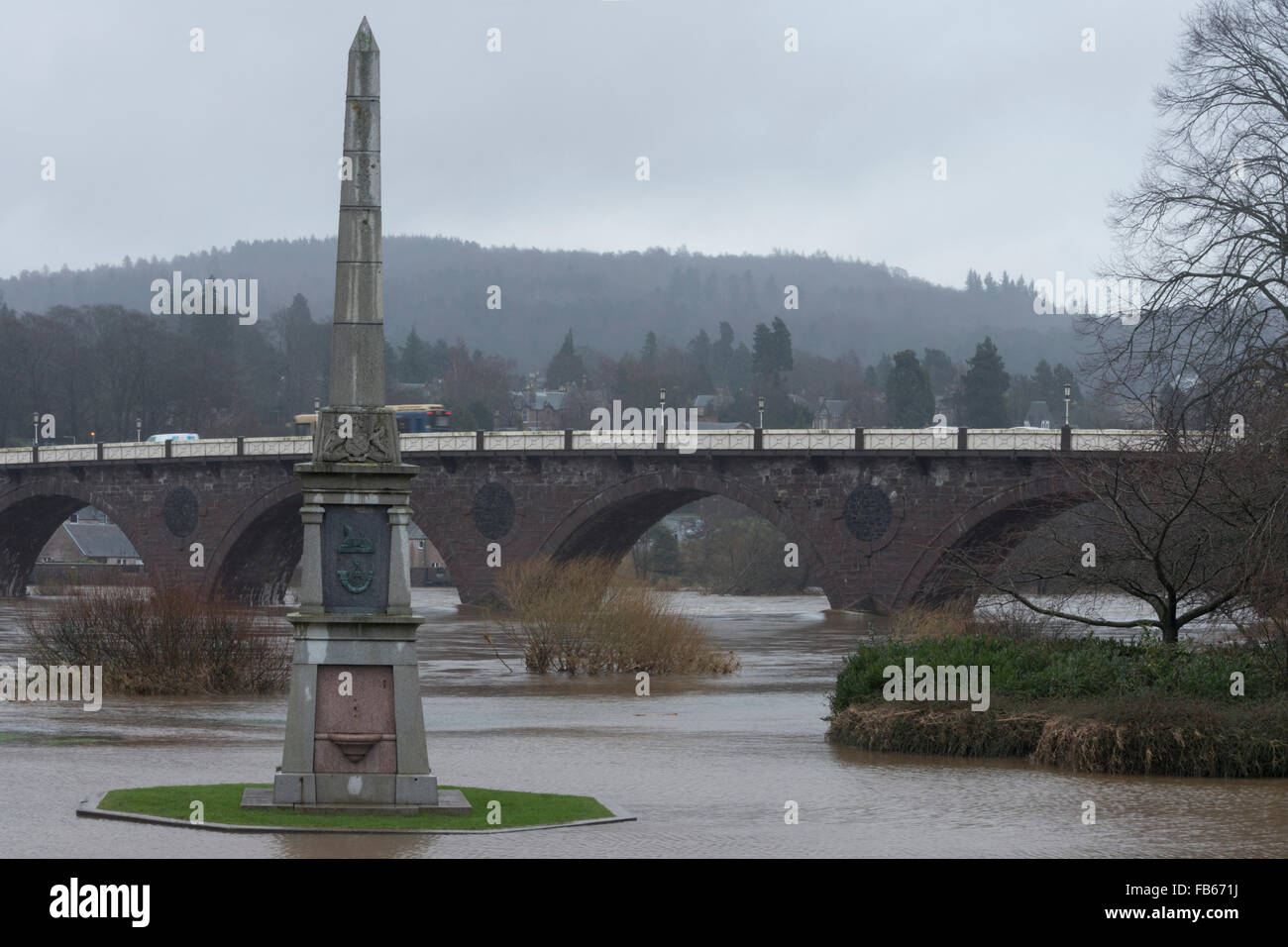 River Tay flooding 90th Light Infantry Memorial, North Inch, Perth ...