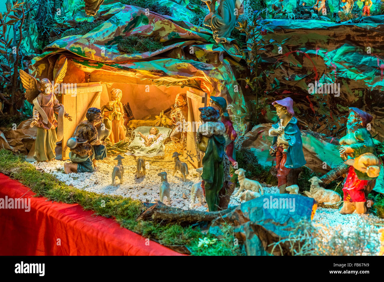 Gold frankincense and myrrh hi-res stock photography and images - Alamy