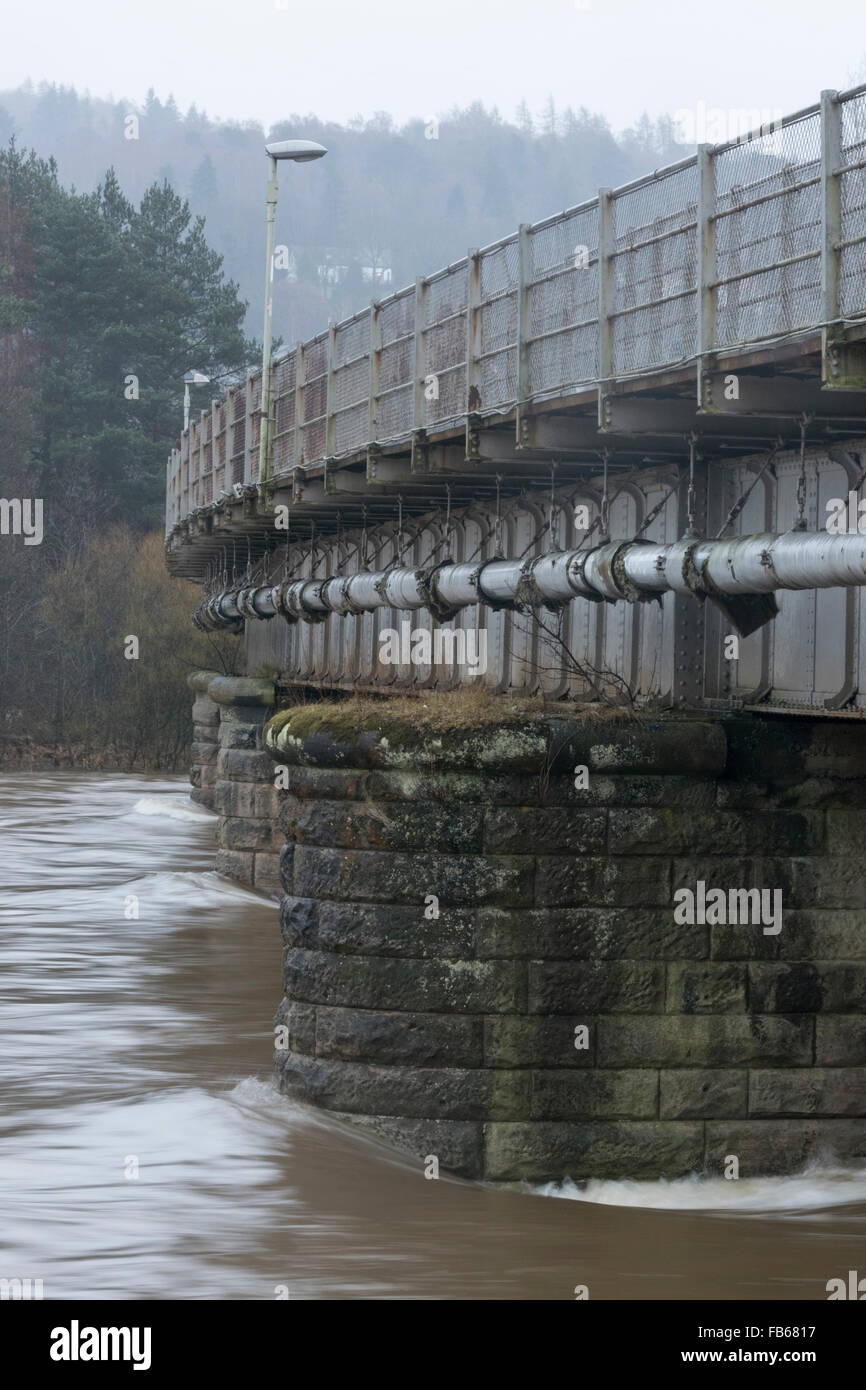 Rail Bridge over River Tay in spate at Perth,towards Moncrieffe Island ...