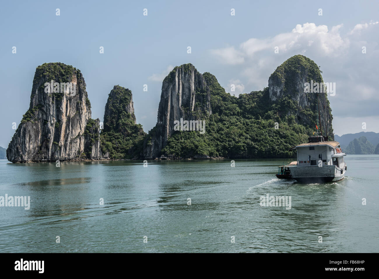 Scenic Ha Long Bay Stock Photo - Alamy