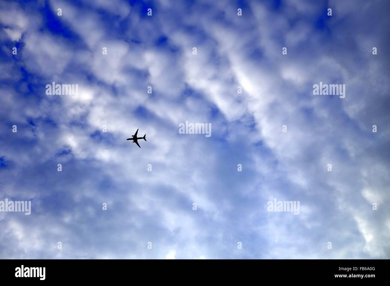 Blue sky with thick white clouds hi-res stock photography and images ...