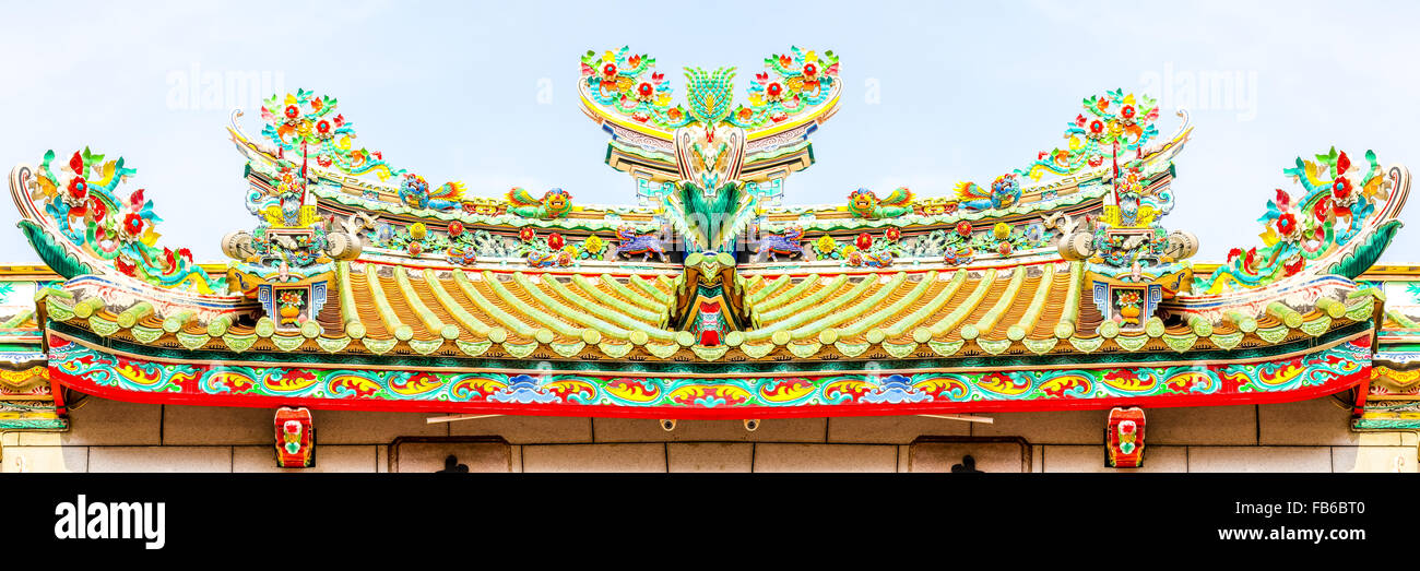 The Symmetry: Chinese Traditional temple roof Stock Photo - Alamy