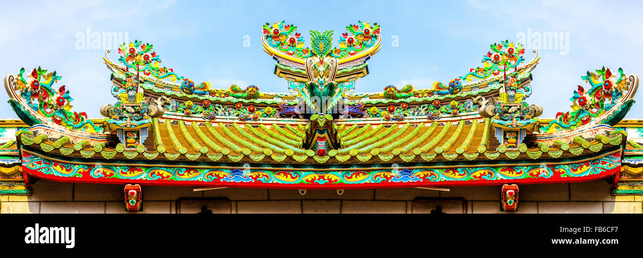 The Symmetry: Chinese Traditional temple roof Stock Photo - Alamy