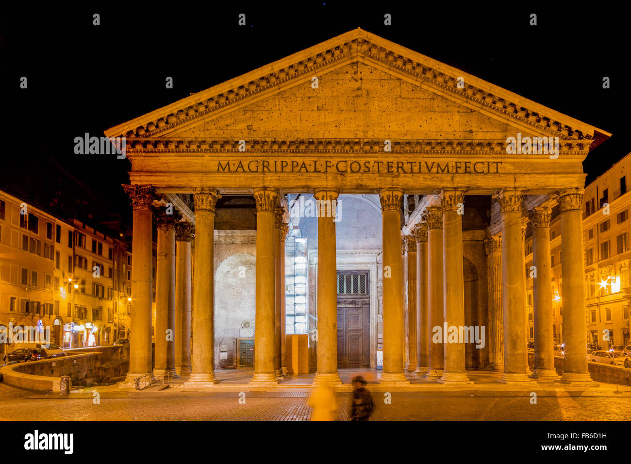 Night view of the majesty of the Pantheon in Rome with its imposing ...